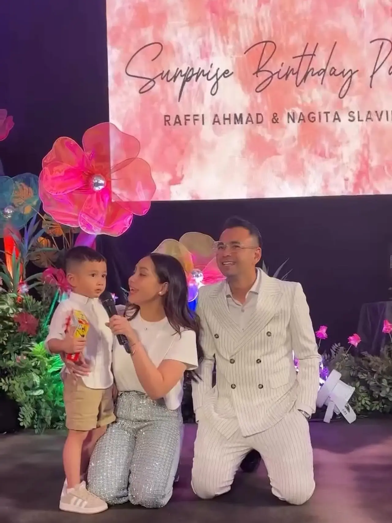 Beri Kado Terindah, 4 Momen Haru Rayyanza Menyanyi di Ultah Raffi Ahmad dan Nagita Slavina - Hot ...