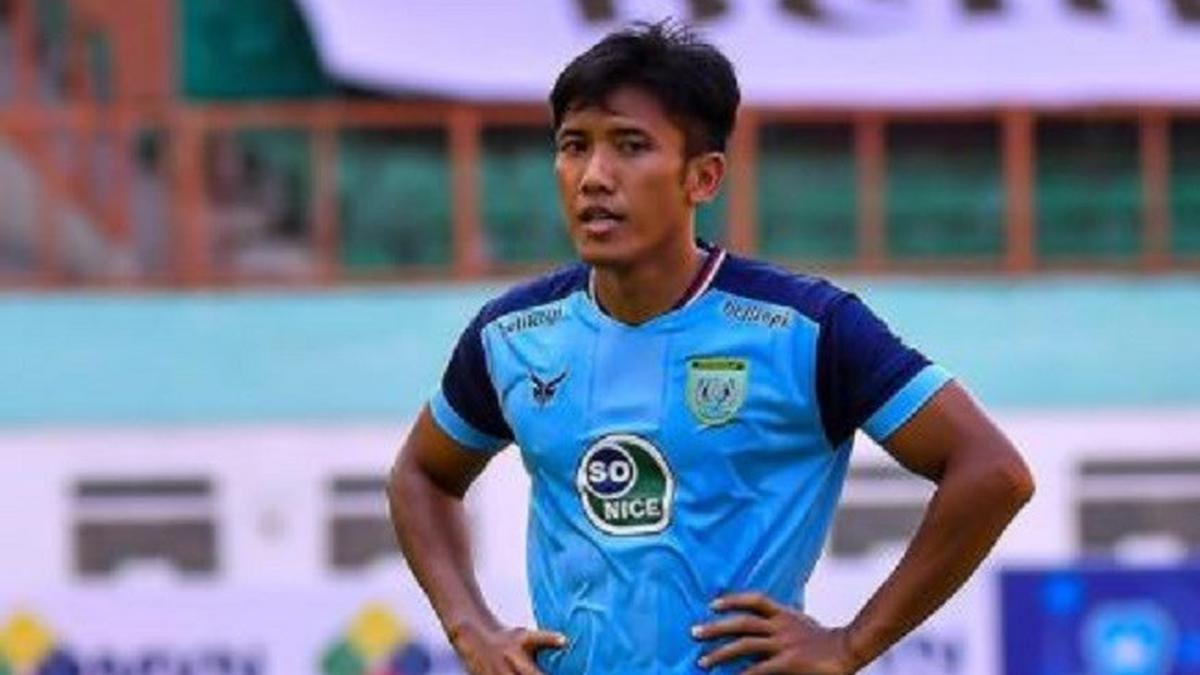 6 Potret Ahmad Bustomi, Mantan Pemain Arema FC yang Kini Bergabung ...
