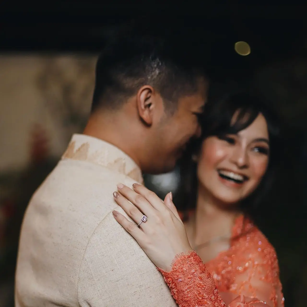 6 Momen Pernikahan Artis Clara Bernadeth, Elegan dan Bernuansa Putih ...