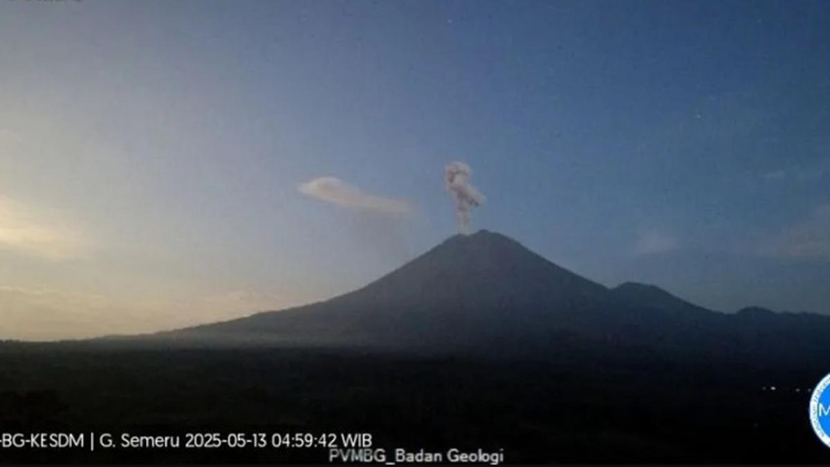 Gunung Semeru Kembali Erupsi, Tinggi Letusan Capai 1 Kilometer - Regional Liputan6.com