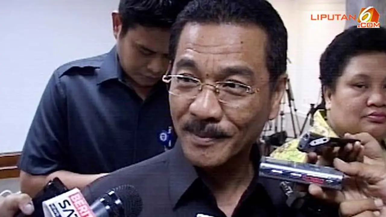 VIDEO: Gamawan Fauzi: Aceng Dapat Diberhentikan, Asal... - News ...