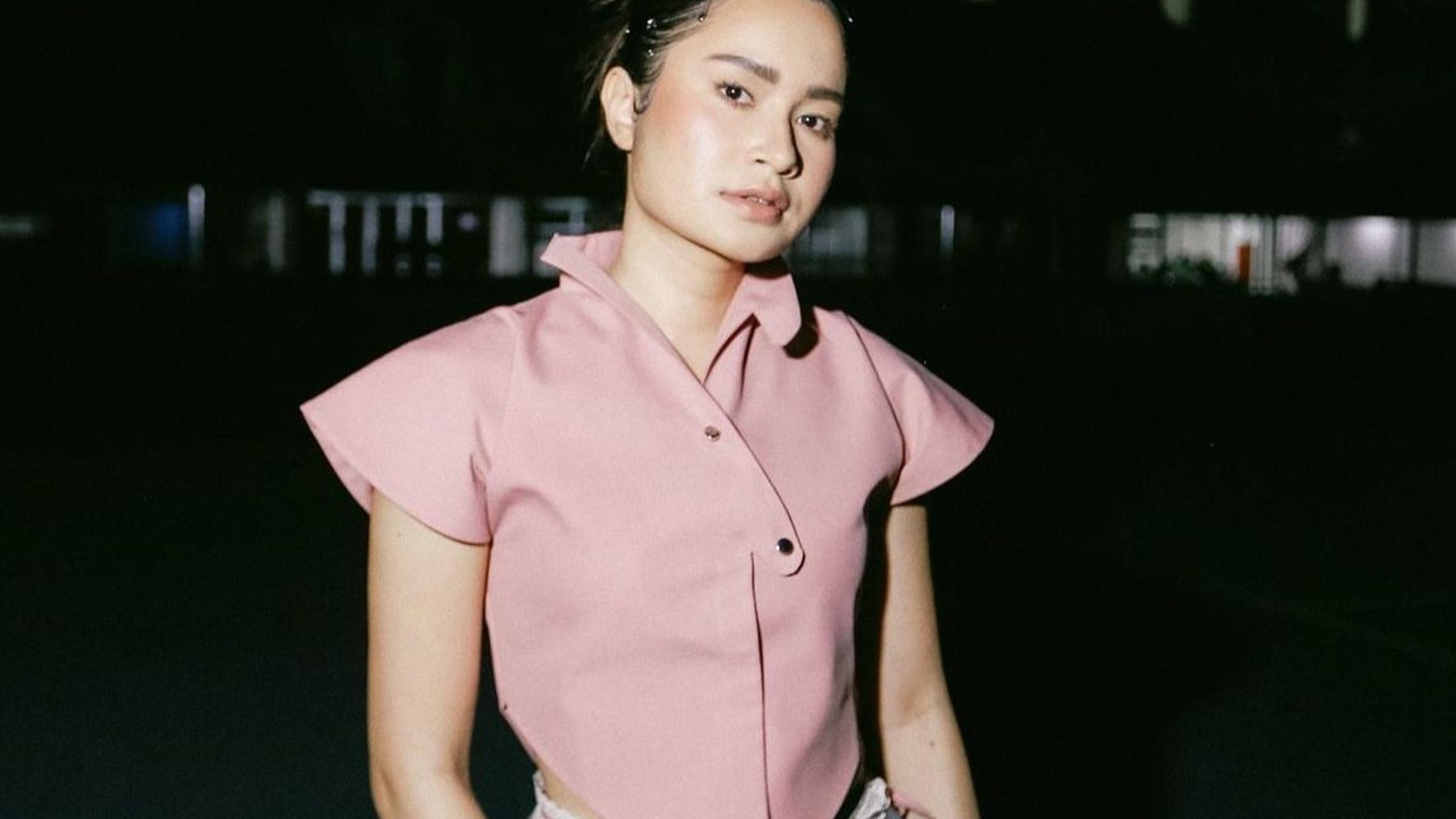 7 Inspirasi Outfit Pink yang Stylish untuk Segala Acara, Elegan dan ...