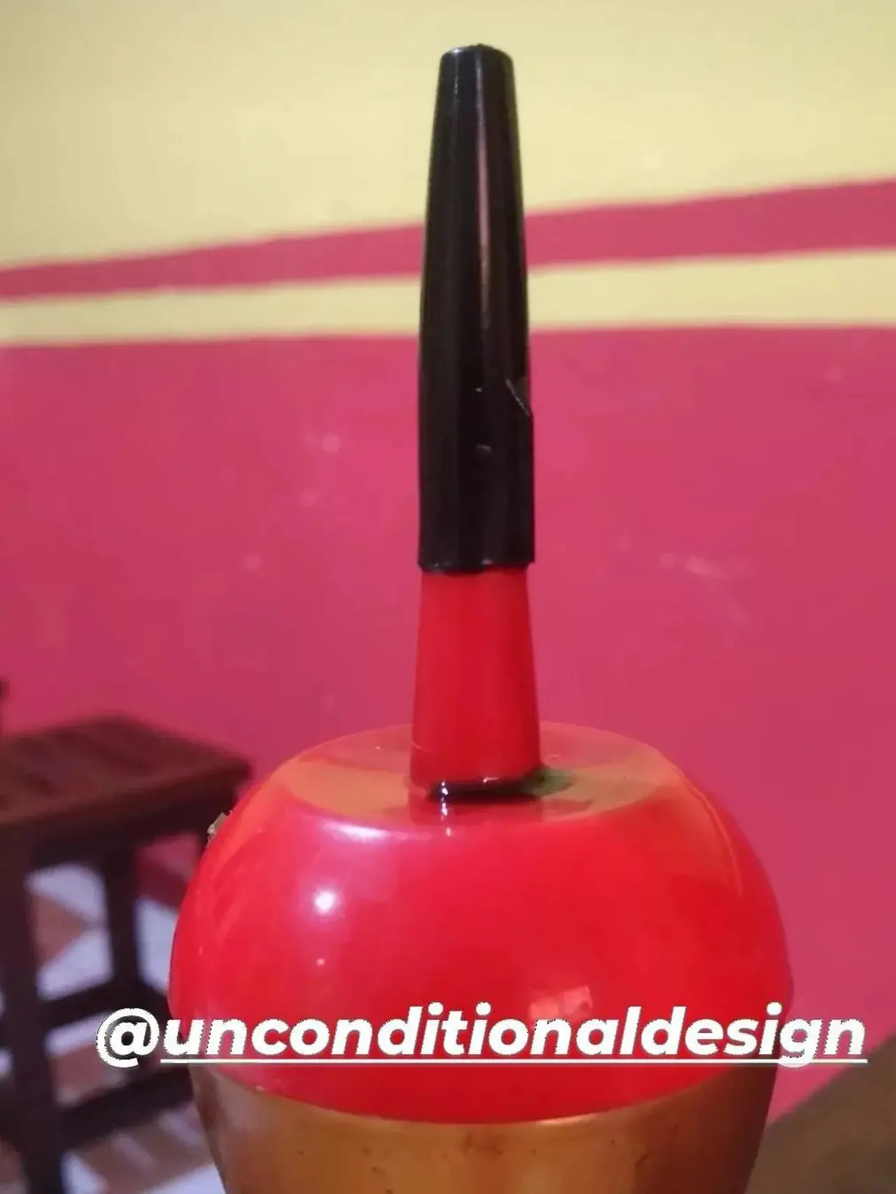 6 Potret Pengganti Tutup Botol Ini Nyeleneh Tapi Unik, Bikin Salah ...