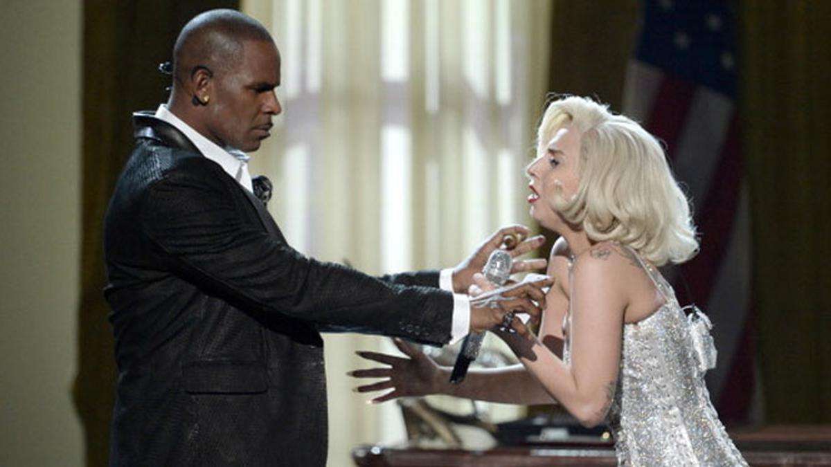 R Kelly Anggap Lady Gaga Sebagai Lawan Seimbang - ShowBiz Liputan6.com