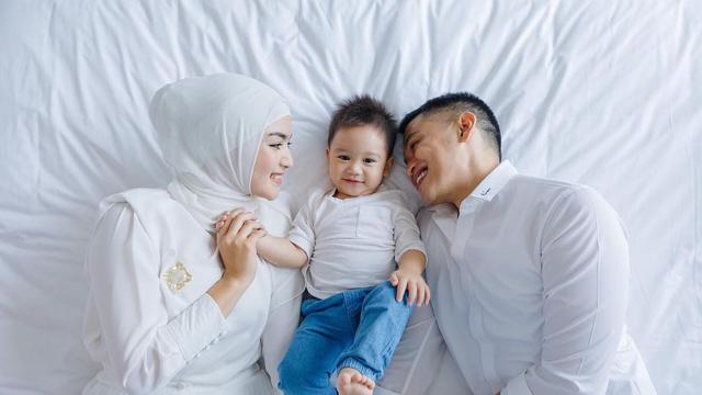 9 Potret Rezky Aditya dan Citra Kirana, Tak Pernah Hilang Sisi Hangat dan Romantis ...