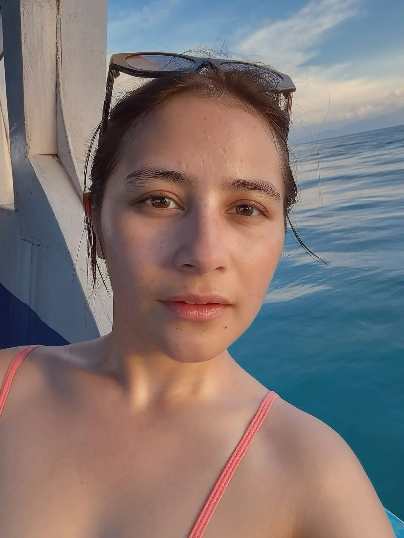 6 Tampilan Wajah Prilly Latuconsina Tanpa Makeup Perlihatkan Freckless saat Diving Date Bersama ...
