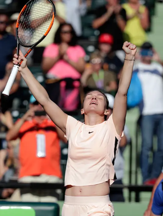 FOTO: Simona Halep Berjuang Keras Lewati Babak Kedua Miami Terbuka ...