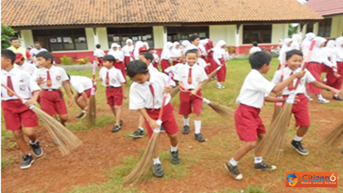 Siswa SDN Puspiptek Bersih-bersih di Hari Lingkungan Hidup - Citizen6 ...
