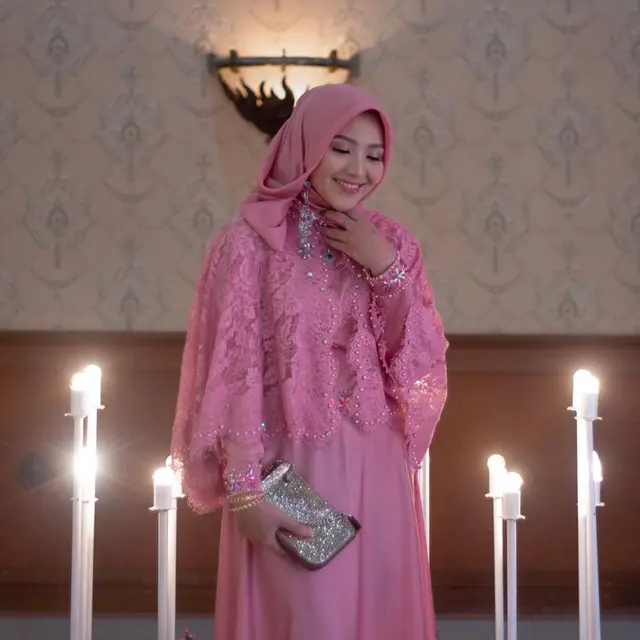 6 Pesona Juliana Evawati, Anggota DPRD Surabaya Termuda Periode 2019-2024 - Surabaya Liputan6.com