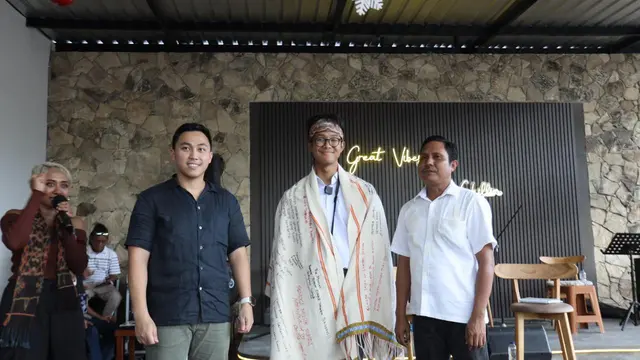 Tenun Harapan dari Anak Muda Sumba Timur untuk Alam Ganjar, Apa ...