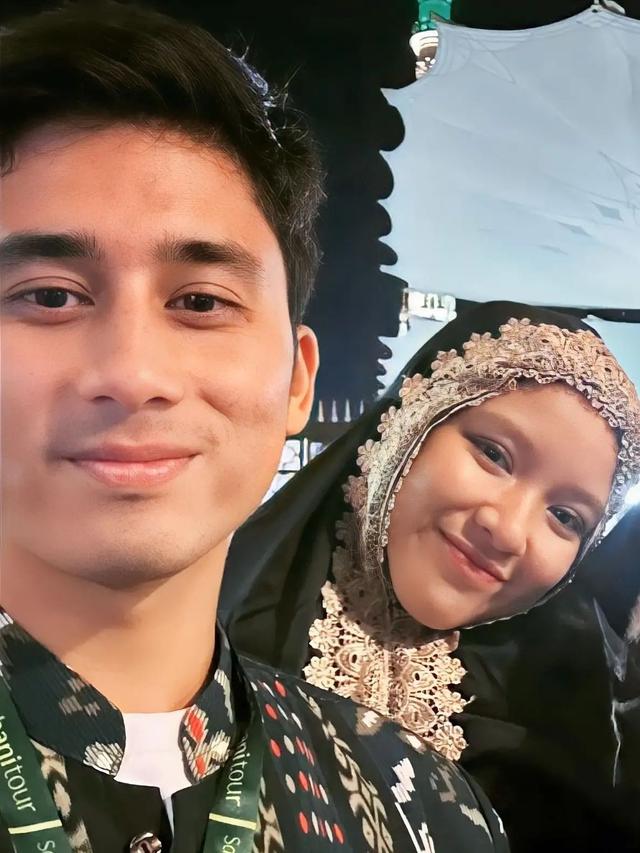 Nikmati Akhir Tahun Bareng, Ini 7 Potret Tiara Andini dan Alshad Ahmad Jalani Umrah - Hot ...