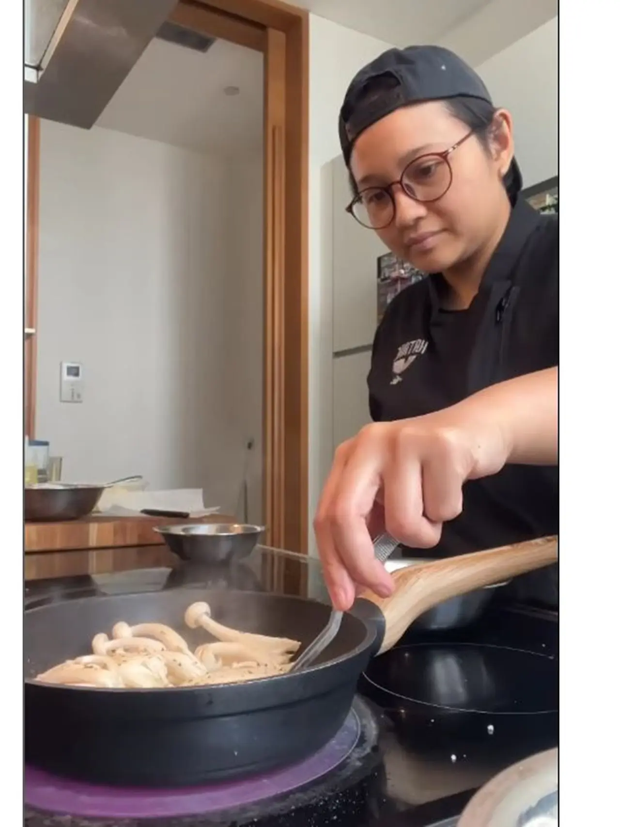 Jadi Chef Pribadi, Ini 6 Potret Arre Prianto Siapkan Hidangan Keluarga ...