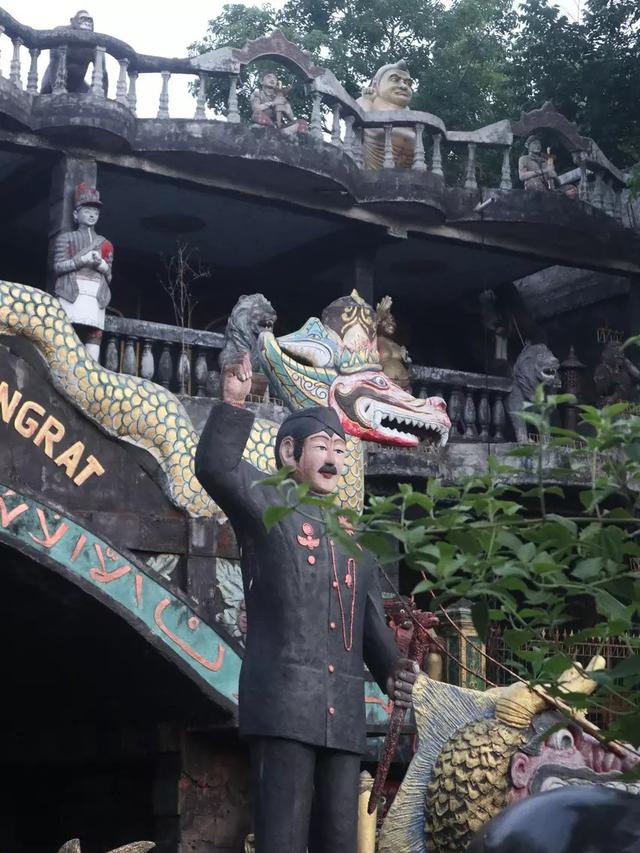 10 Potret Padepokan 1000 Patung Ki Puger Ismoyo yang Terbengkalai ...