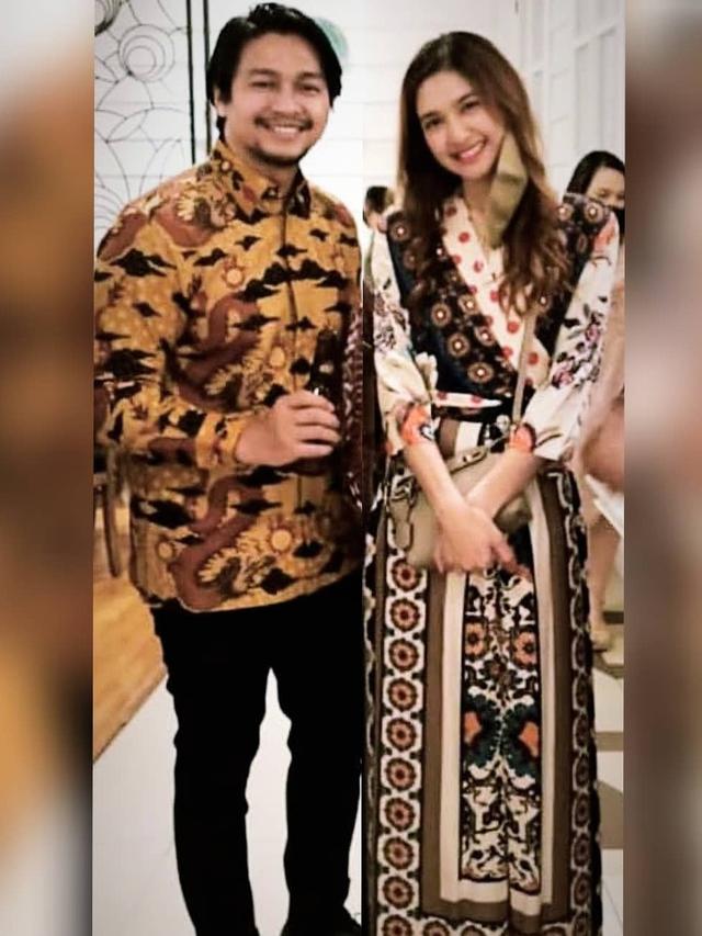 6 Potret Mikha Tambayong dan Deva Mahenra saat Kondangan Bersama Ini ...