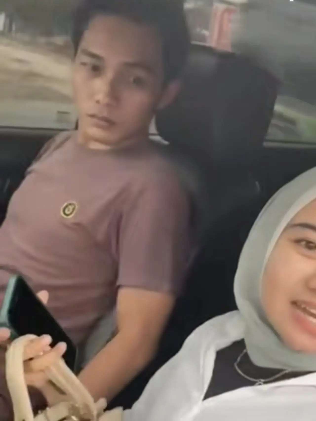 Mantan Mahasiswi UIN Lampung Kembali Viral, Dilabrak Istri Sah saat Berduaan dengan Suami Orang ...