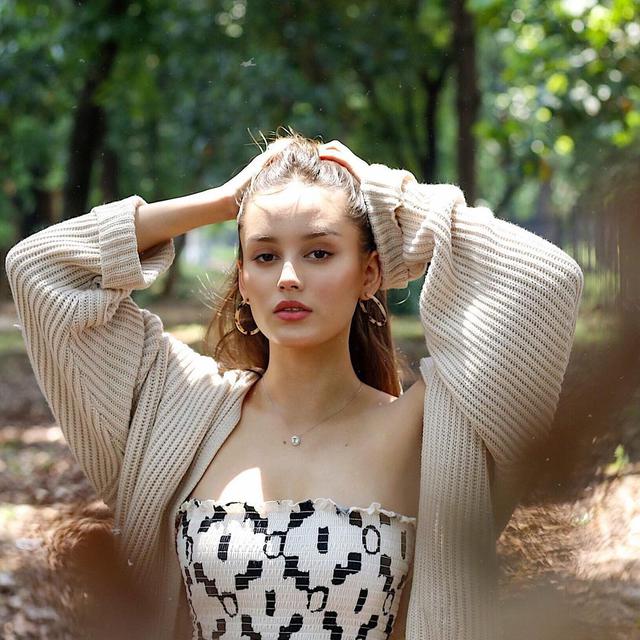 Pertama Kali Terjun Ke Dunia Sinetron Ini 6 Pesona Aktris Hannah