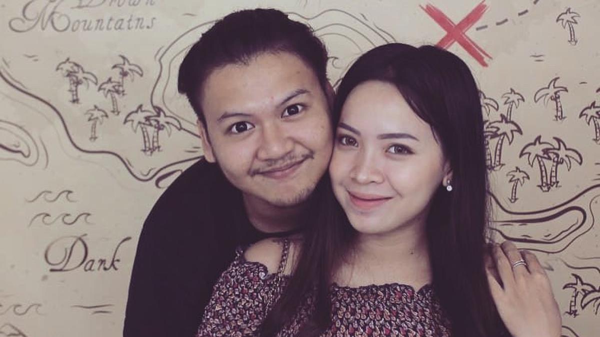 Ilham Smash Diselimuti Kebahagiaan, Anak Pertamanya yang Cantik Lahir ...