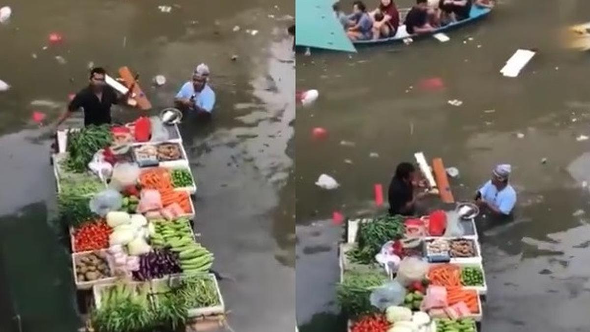 Viral Video Pedagang Sayur Berjualan di Tengah Banjir, Warganet: Kaya Pasar Apung - Citizen6 ...