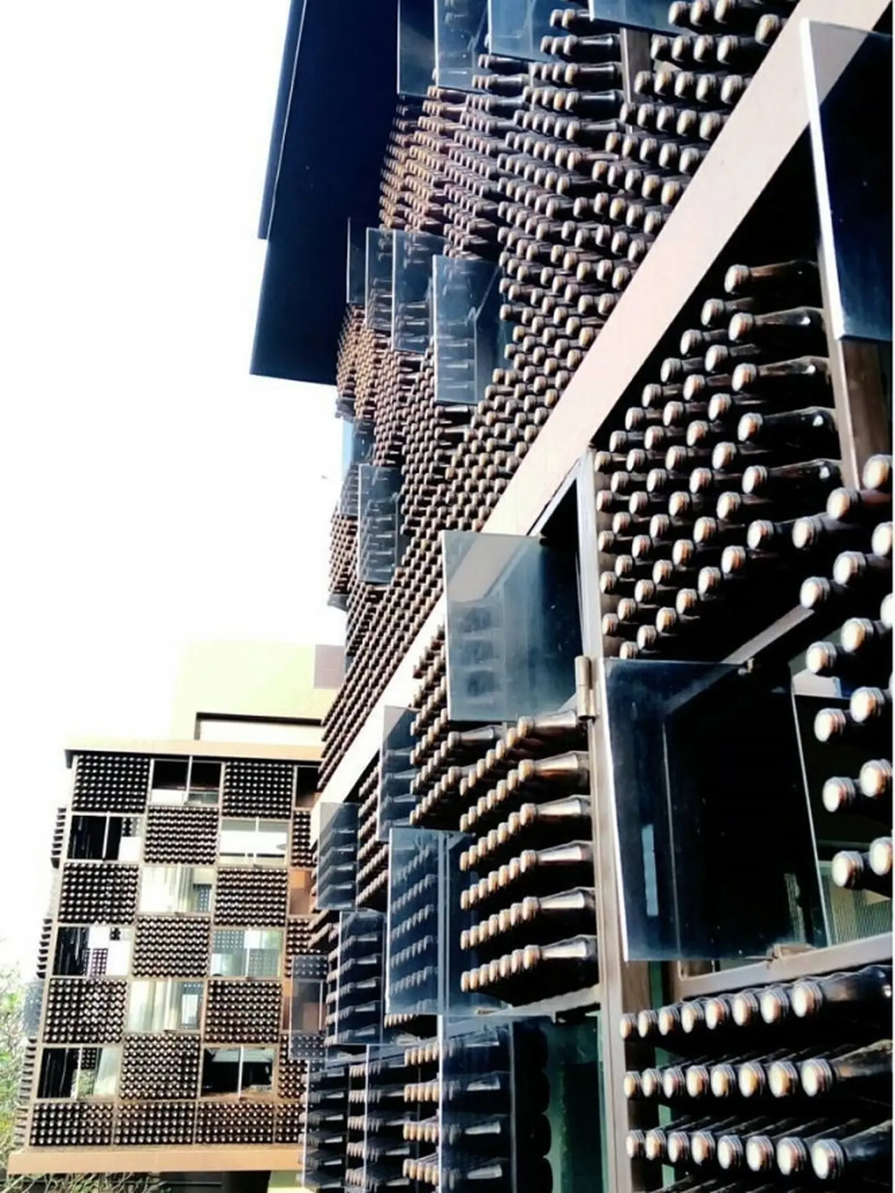 8 Potret Hunian Pribadi Ridwan Kamil yang Unik, Terbuat dari 30 Ribu ...