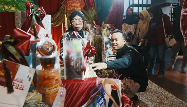 Daftar Harga Emas 24 Karat Hari Ini 23 Agustus 2025,Antam hingga Semar ...