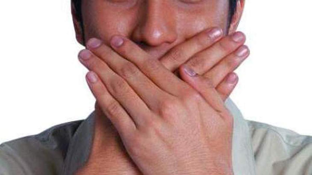 5 Alasan Menjaga Bicara saat di Kantor