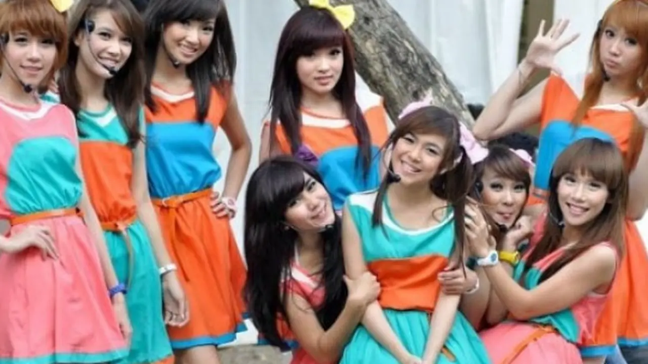 7 Potret Lawas Cherrybelle Generasi Pertama, Kini Ganti Nama Chibi Chibi - Hot Liputan6.com