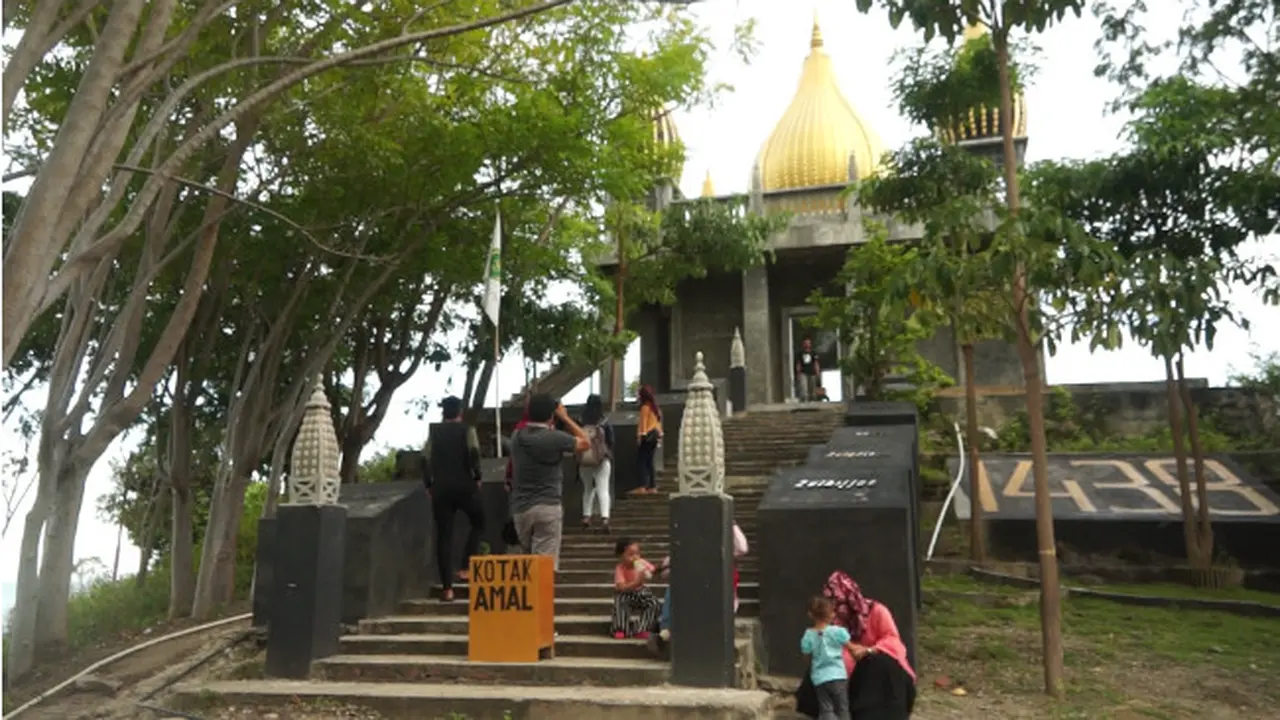 Uniknya Tradisi Walima Maulid Nabi di Masjid Walima Emas Gorontalo ...
