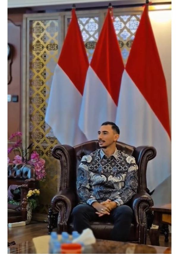 6 Potret Vincent Verhaag Resmi WNI, Lepas Kewarganegaraan Belanda Demi ...