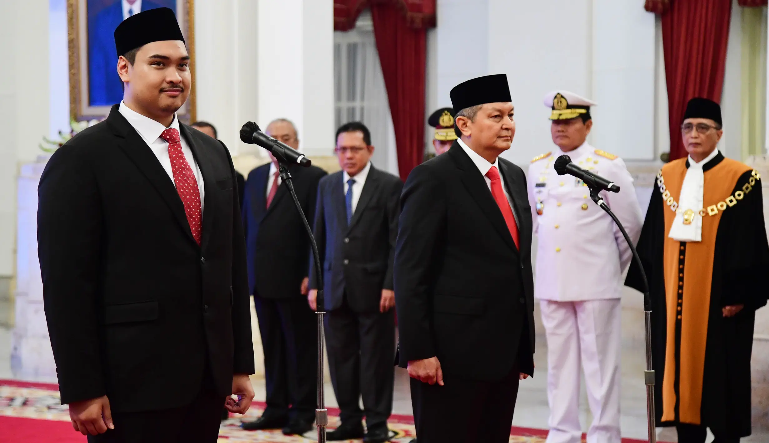 Foto: Ario Bimo Nandito Ariotedjo Resmi Dilantik Jadi Menpora ...