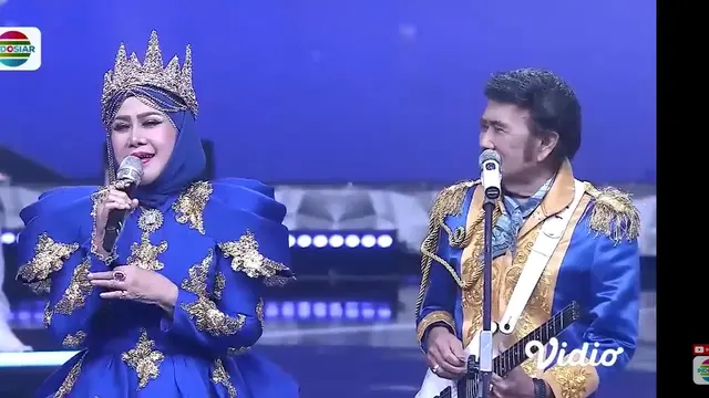 5 Potret Rhoma Irama Mengguncang Konser D5 Cinta Dalam Khayalan