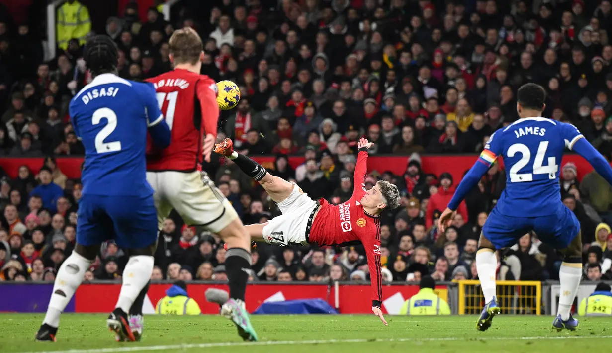 Foto: Garnacho Hampir Cetak Gol Indah Lagi Lewat Tendangan Salto ke ...
