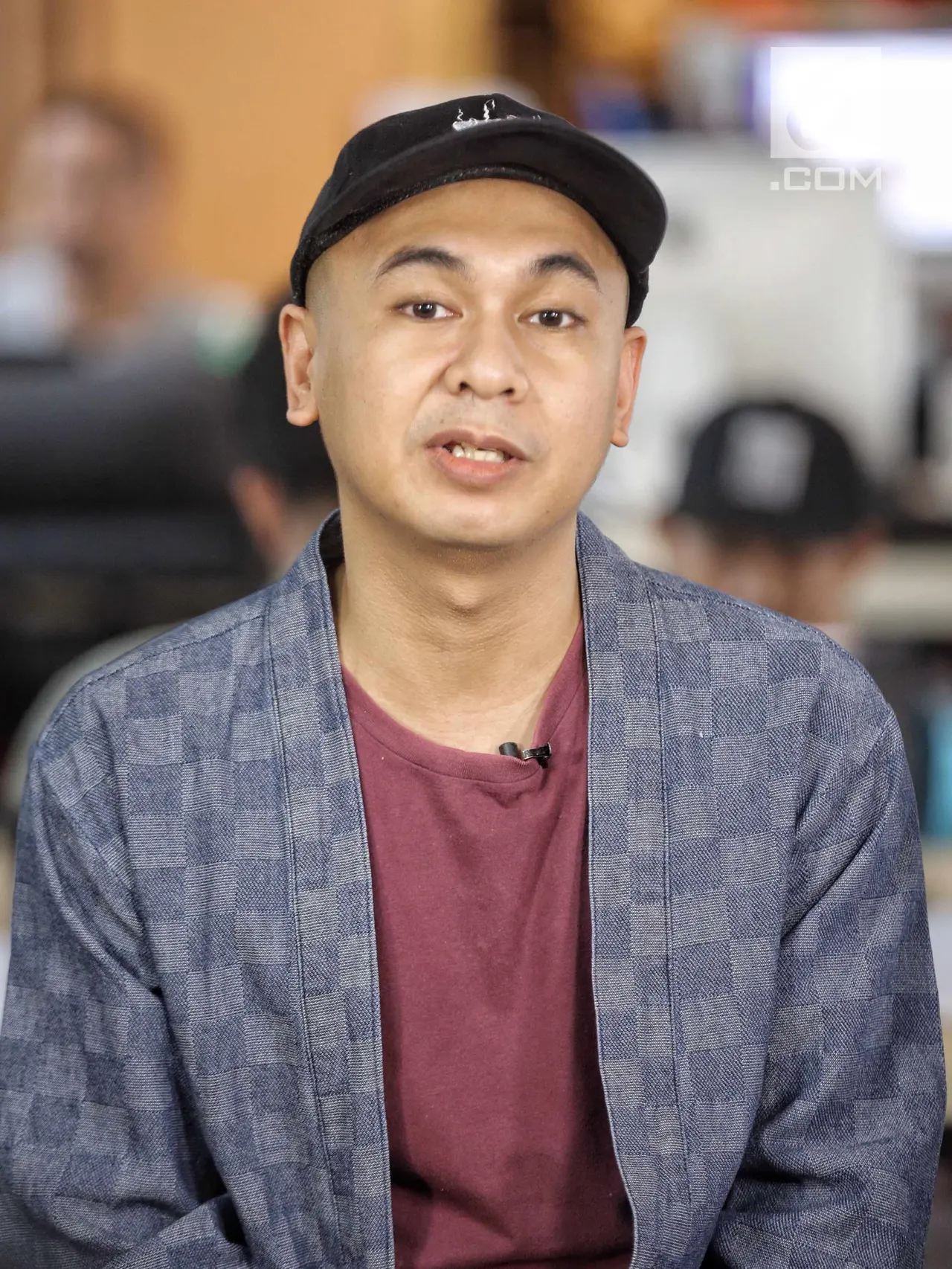 Raditya Dika Pasrah dengan Jumlah Penonton Film Target - ShowBiz ...