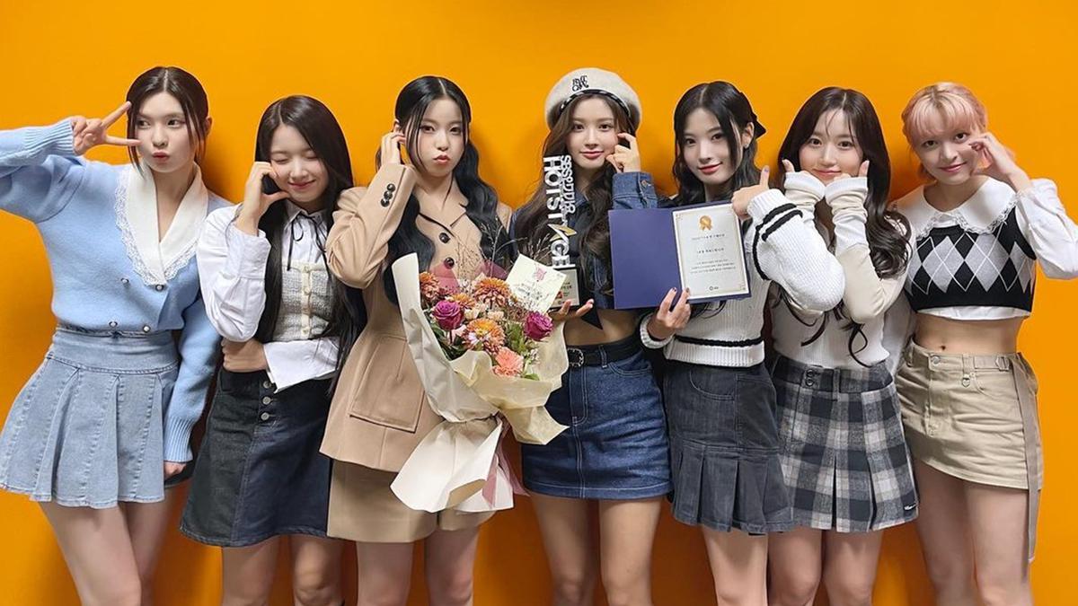 Momen Kebersamaan Jinni dengan Member NMIXX, Hengkang dari Grup dan JYP Entertainment - Foto ...