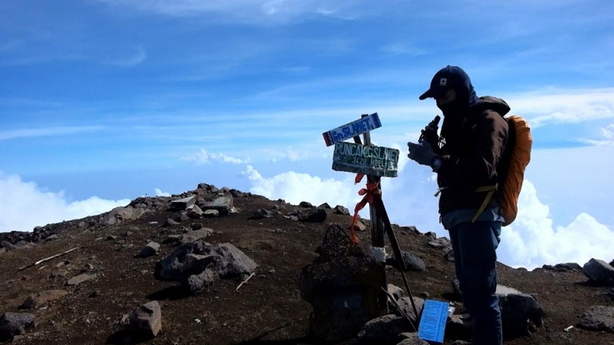 Gunung Slamet dan Misteri Hantu di Pos 4 Samarantu