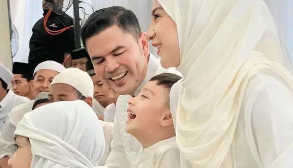 6 Potret Widi Vierratale dan Ichal Tofandy Gitaris Last Child, Pamer ...