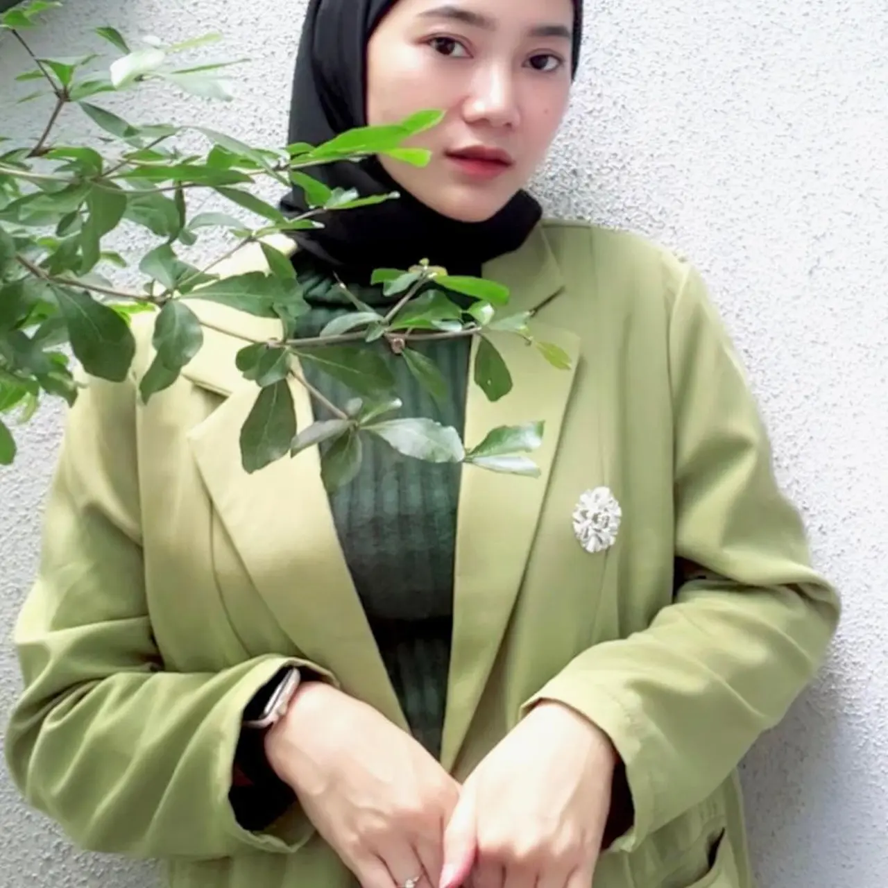 Resmi Bertunangan, Ini 6 Potret Ira Dahlia Handoko Calon Kakak Ipar ...