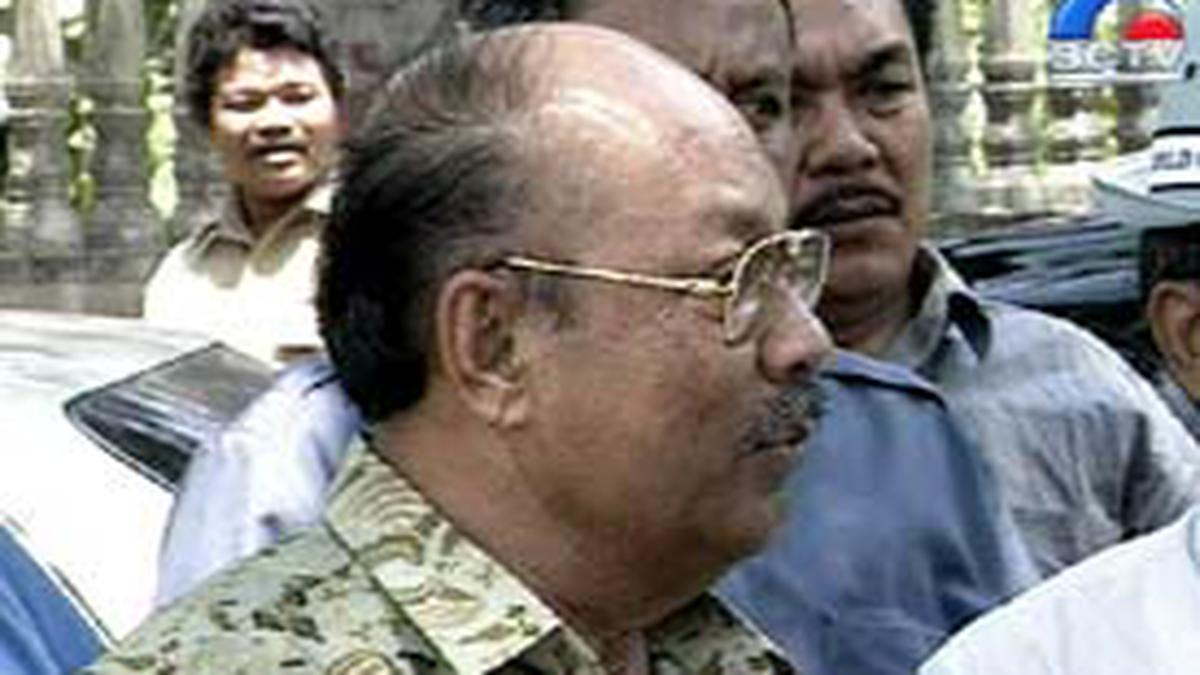 Beddu Amang Tak Memenuhi Panggilan Mabes Polri - News Liputan6.com