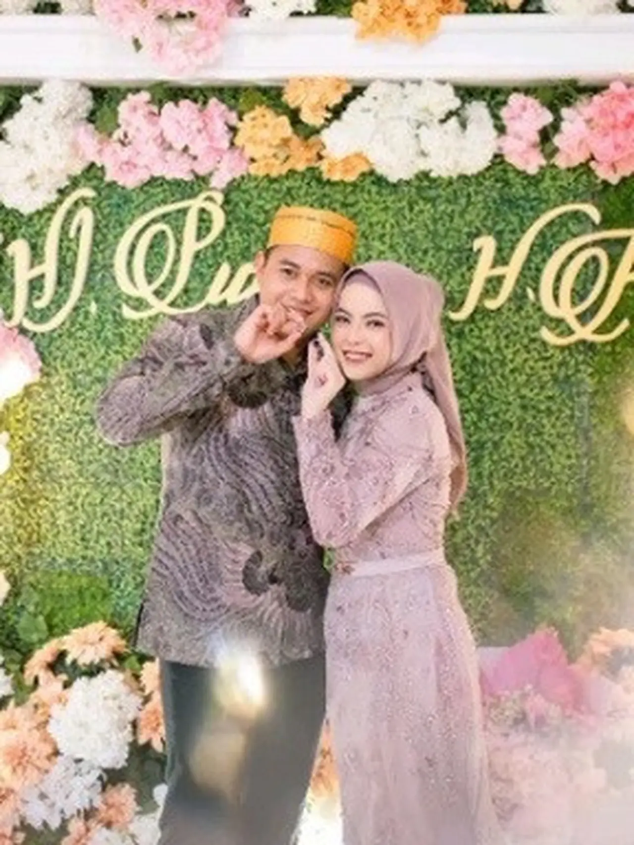 Makeup dan Busananya Bikin Pangling, Potret Cantik Putri Isnari saat Dipinang Kekasih ...