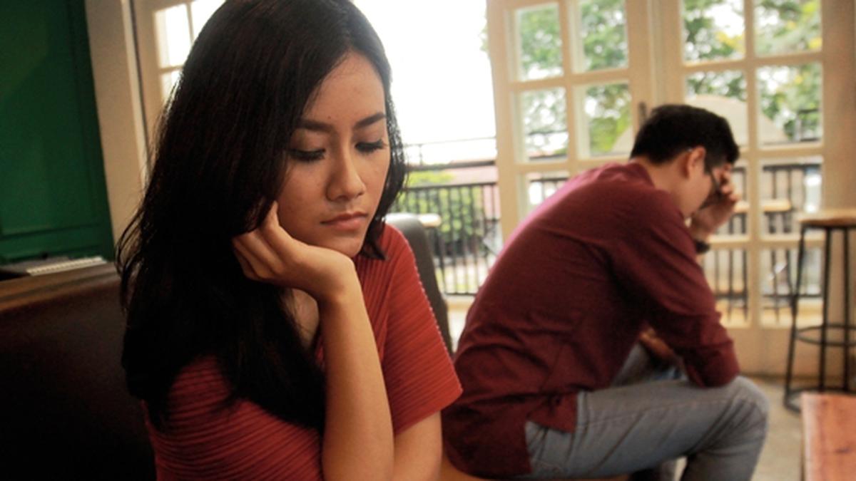 Kenapa Dia Enggan Mendekatimu? Mungkin Ini Penyebabnya