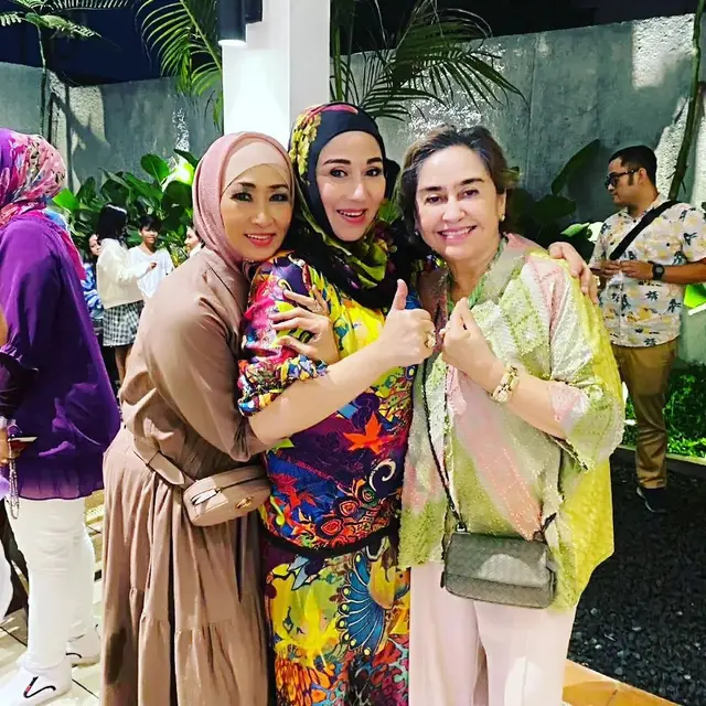 6 Potret Perayaan Ulang Tahun Camelia Malik ke-67, Dihadiri Artis ...