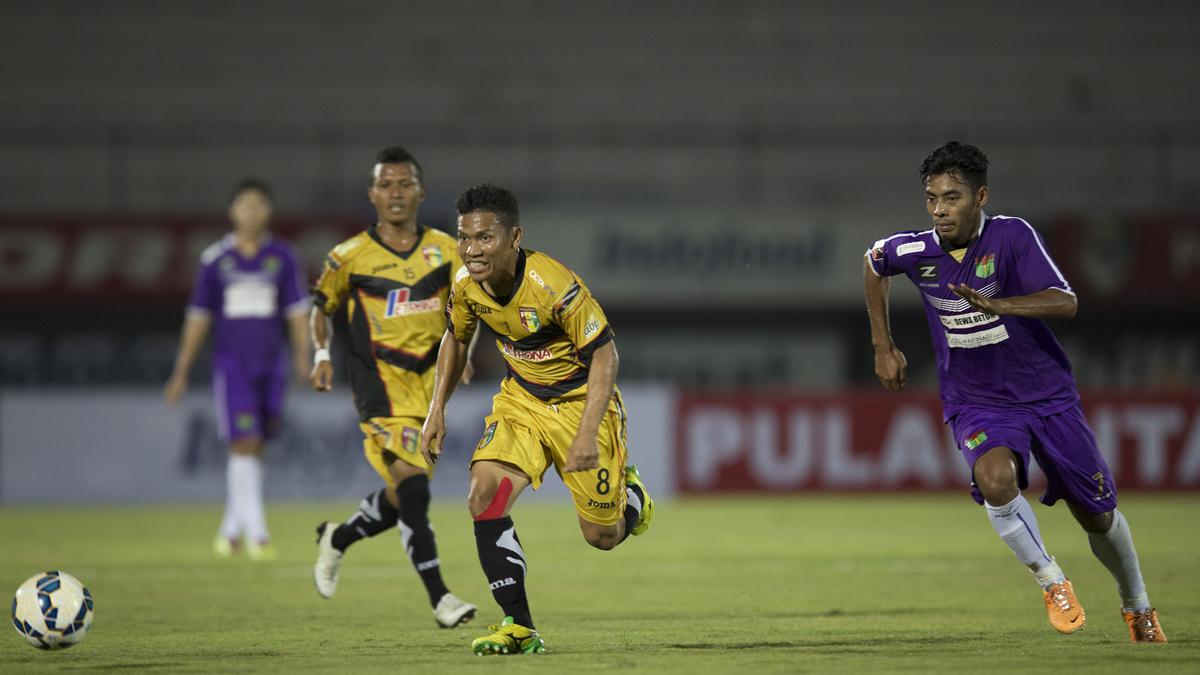 Eka Ramdani: Temu Legenda di Angkot, Sesal Tinggalkan Persib ...