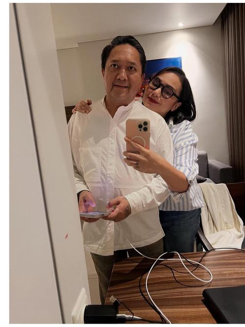 feby febiola suaminya