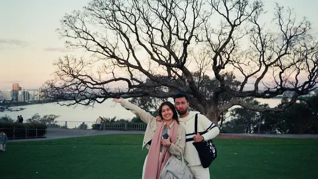 Dilamar di Paris, Ini 7 Potret Kebersamaan Josephine Firmstone Bersama ...