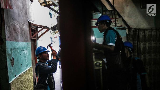 FOTO: PLN Inspeksi Instalasi Listrik Rumah Tangga | Bisnis Information
