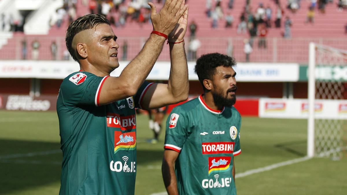 8 Besar Liga 2: Cetak Hattrick Beruntun, Cristian Gonzales Merendah
