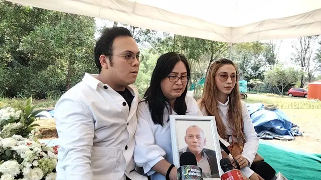 Jenazah Ayah Mario dan Oscar Lawalata Dikebumikan di Karawang, Kedua ...