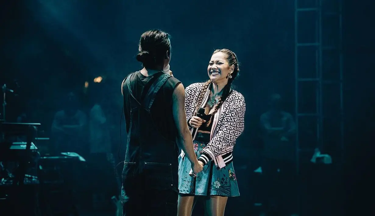 Momen Kedekatan Ray Prasetya dan BCL yang Tengah Jadi Perbincangan ...