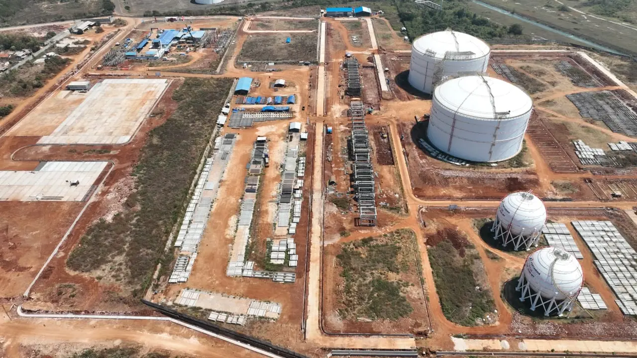 Kelola Terminal Energi, PET Terapkan Aturan TKDN dan Serap Pekerja ...