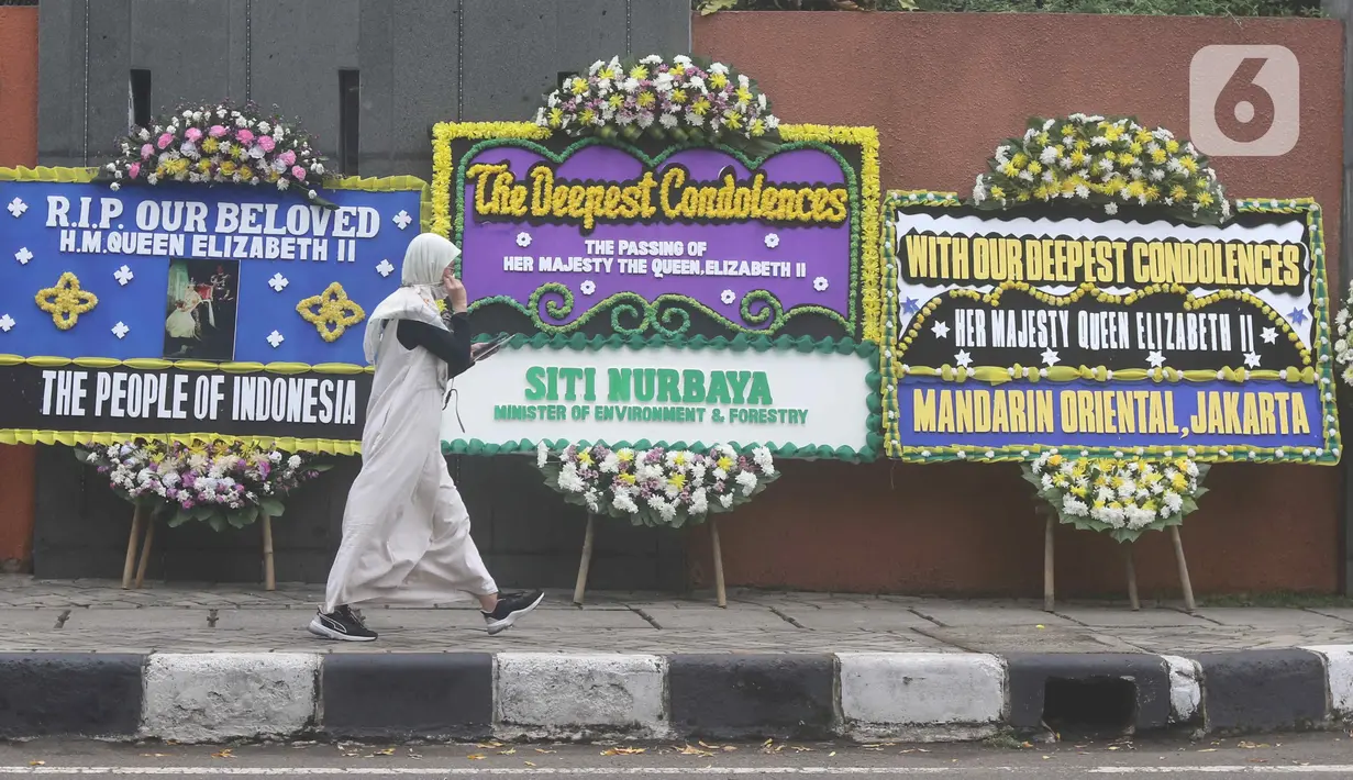 Karangan Bunga untuk Ratu Elizabeth II di Kedubes Inggris Jakarta ...