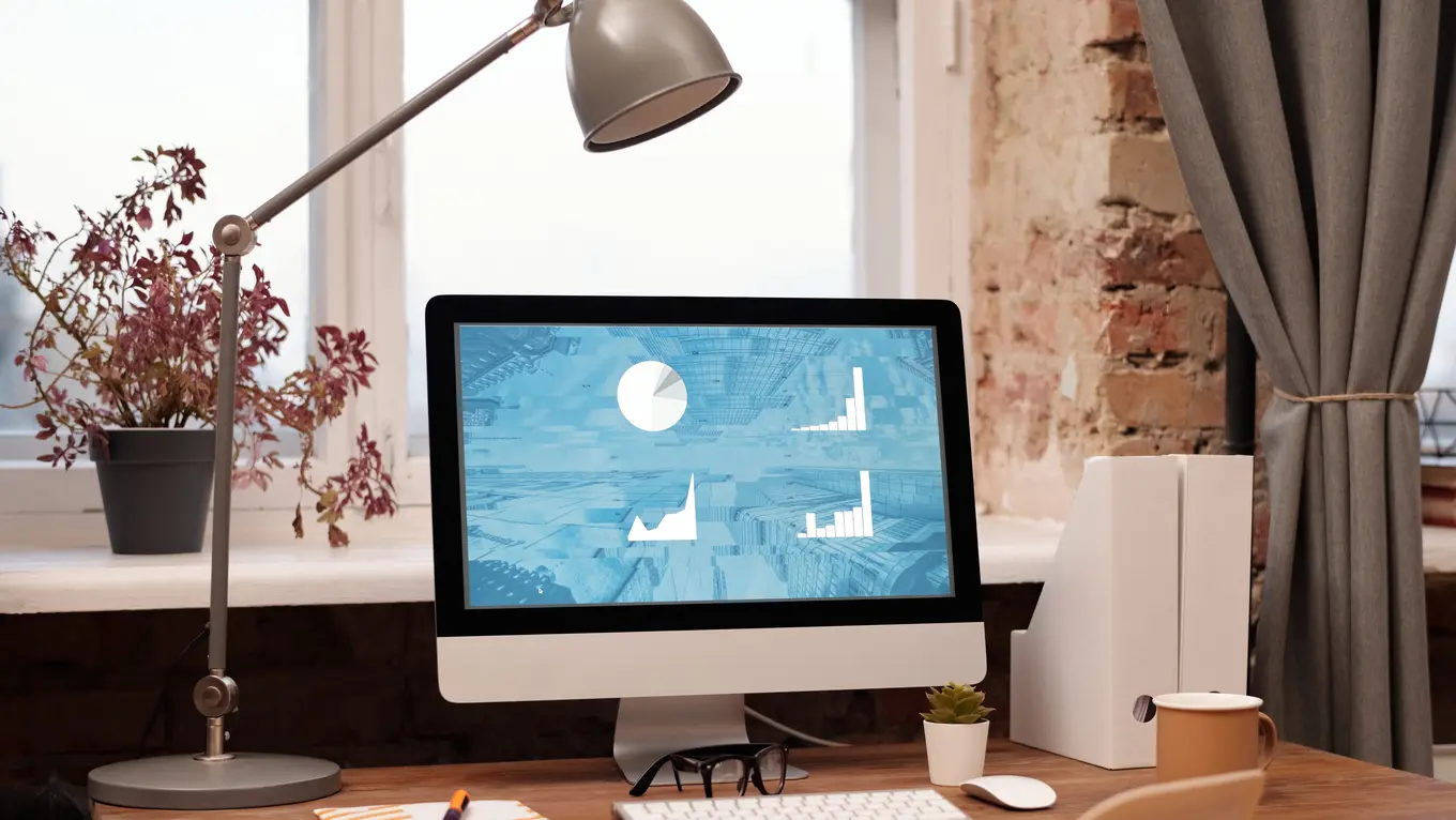 Penyebab Monitor Bergaris yang Cukup Mengganggu dan Cara Mengatasinya - Lifestyle Fimela.com